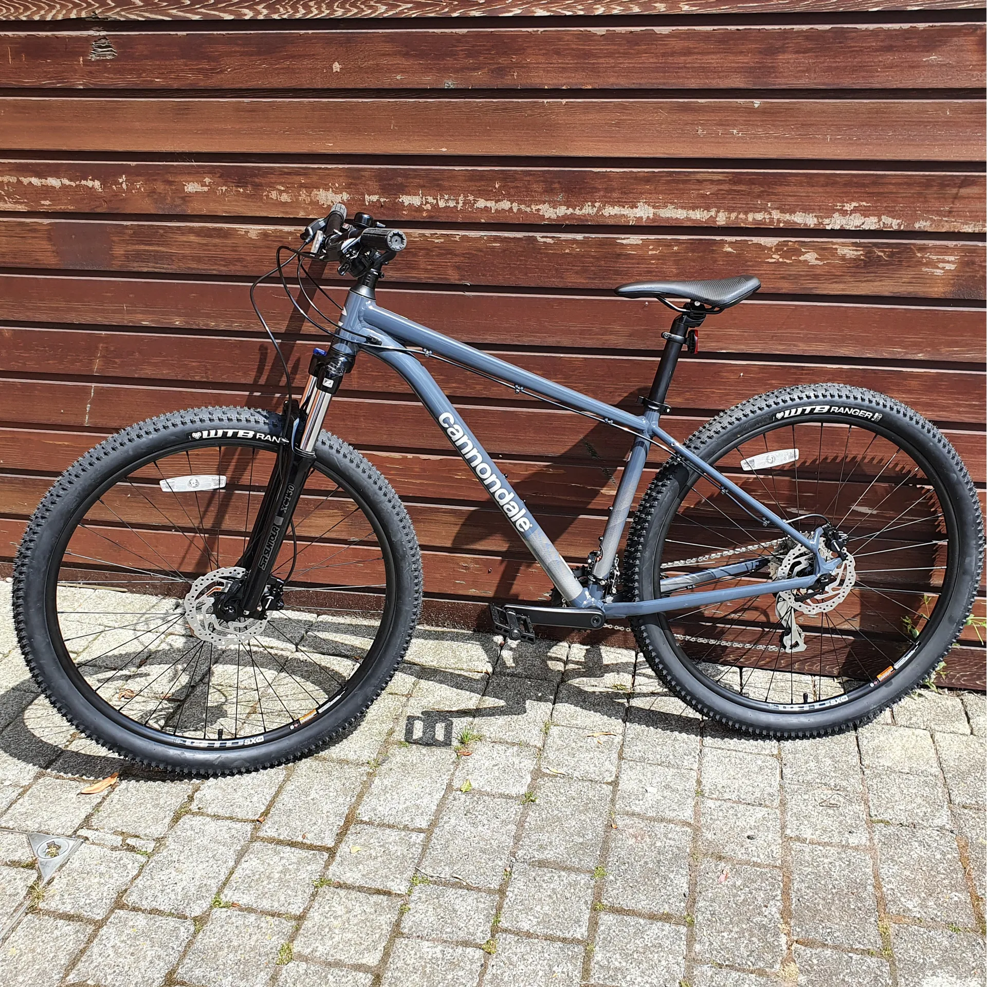 Cannondale Trail 6 Mountain Bike in Grey