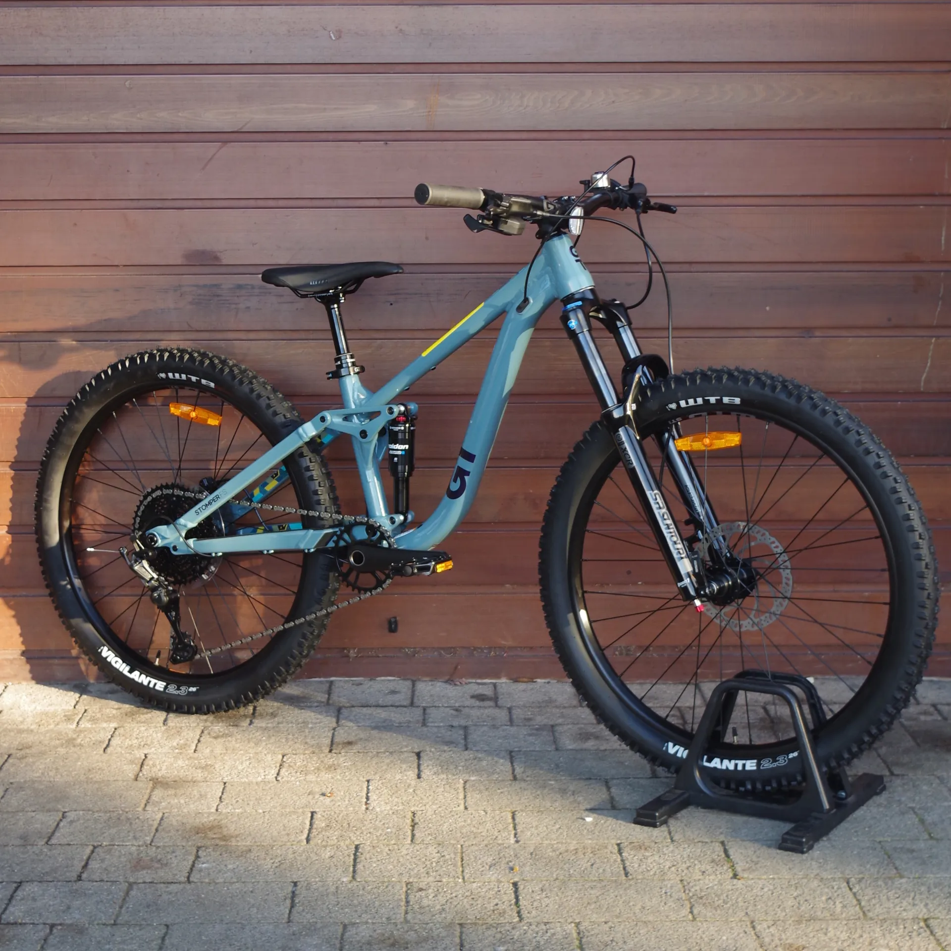 GT Stomper FS Ace 26 June Gloom Full Suspension Mountain Bike