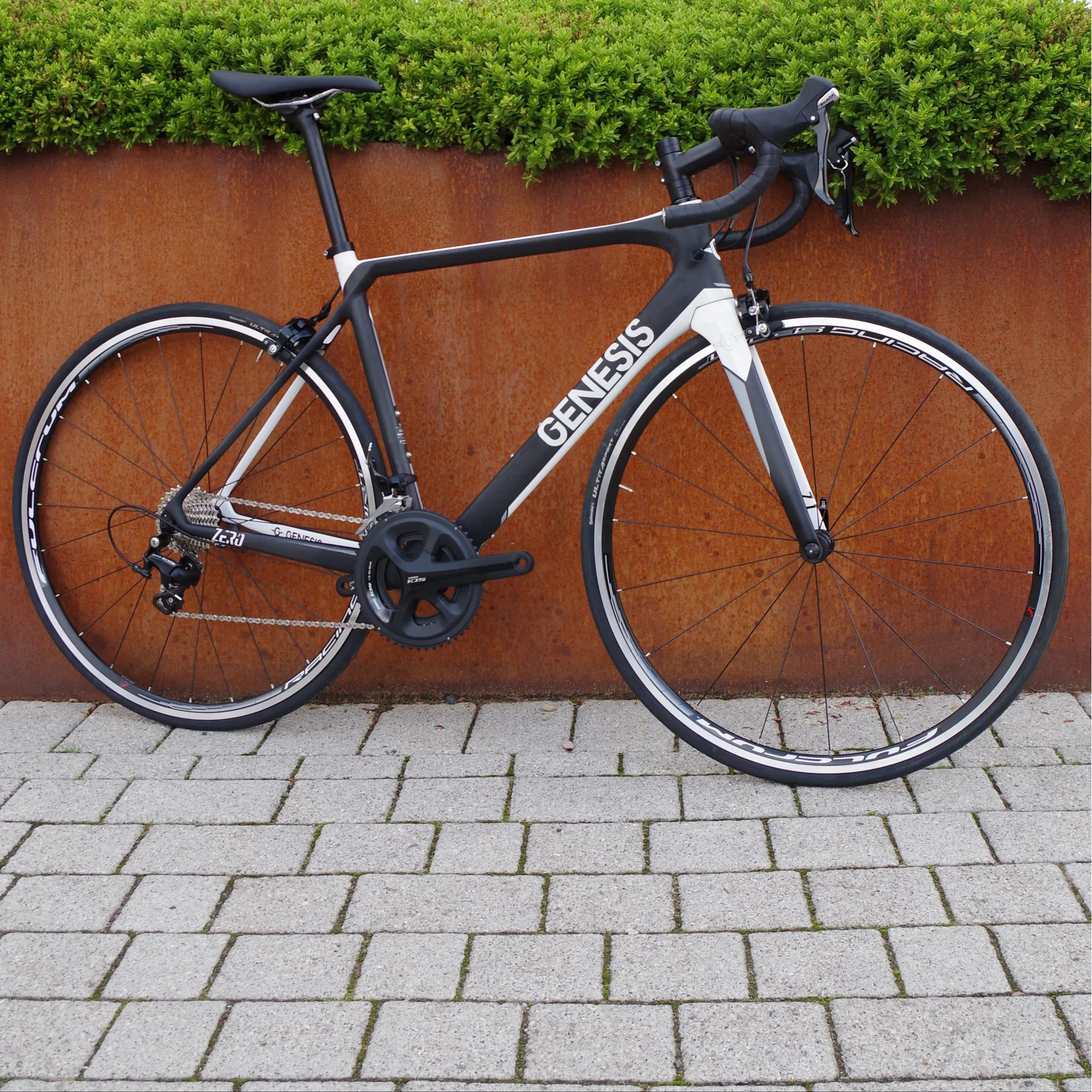 2016 Genesis Zero Z.1 carbon road