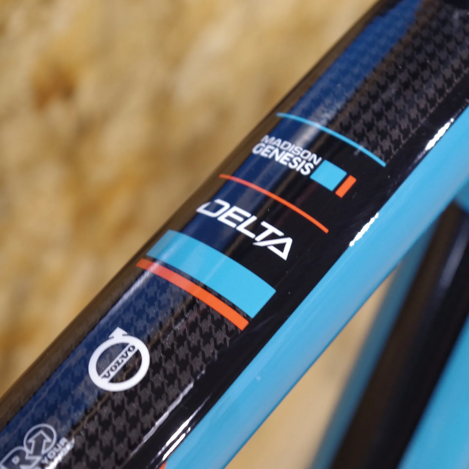 Genesis 2018 Delta 10 MGT Road Bike Blue