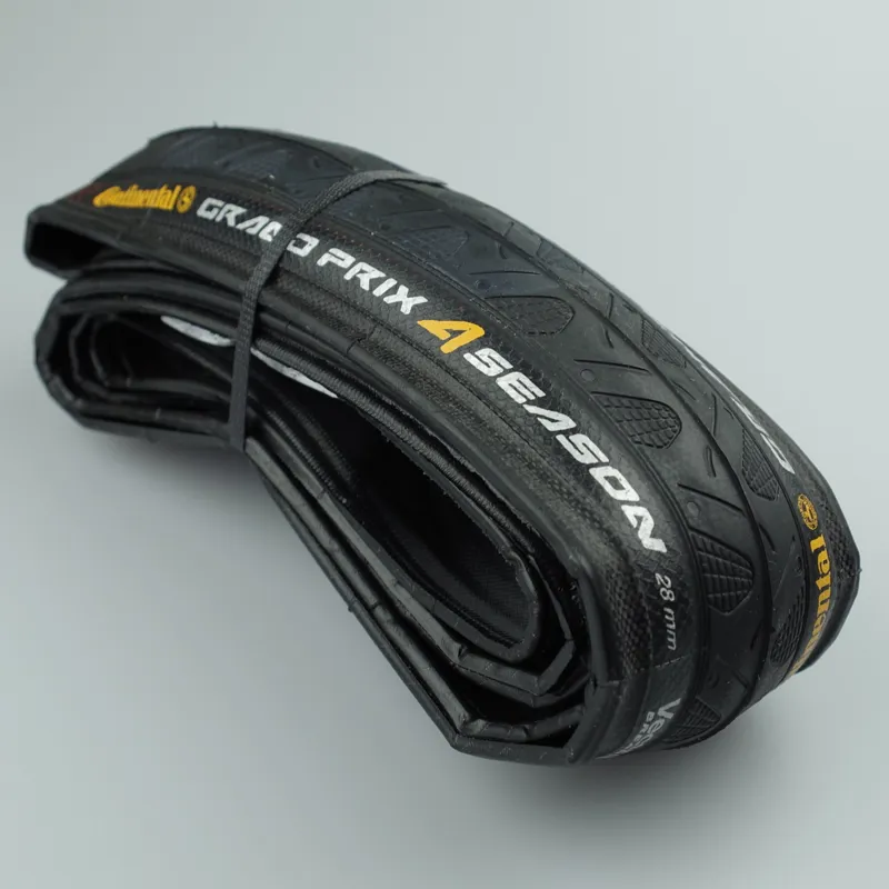 Continental Grandprix 4Season 700x23 25 28c