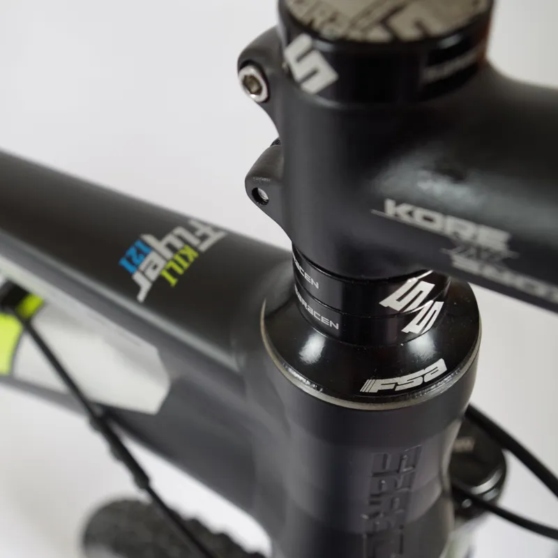 2015 Saracen Kili Flyer 121 full suspension mtb